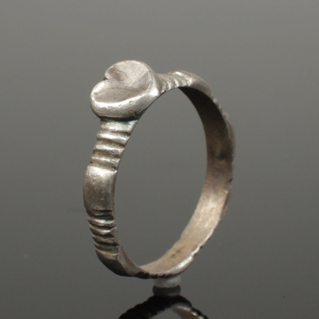 BEAUTIFUL ANCIENT MEDIEVAL SILVER RING WITH HEART - CIRCA 15TH C ...