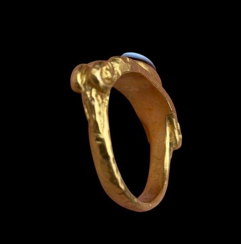 BEAUTIFUL ANCIENT ROMAN GOLD INTAGLIO RING WITH RAMS HEADS - 2nd Centu ...