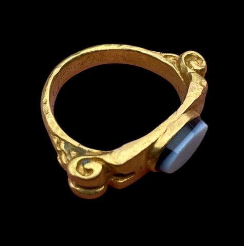 BEAUTIFUL ANCIENT ROMAN GOLD INTAGLIO RING WITH RAMS HEADS - 2nd Centu ...