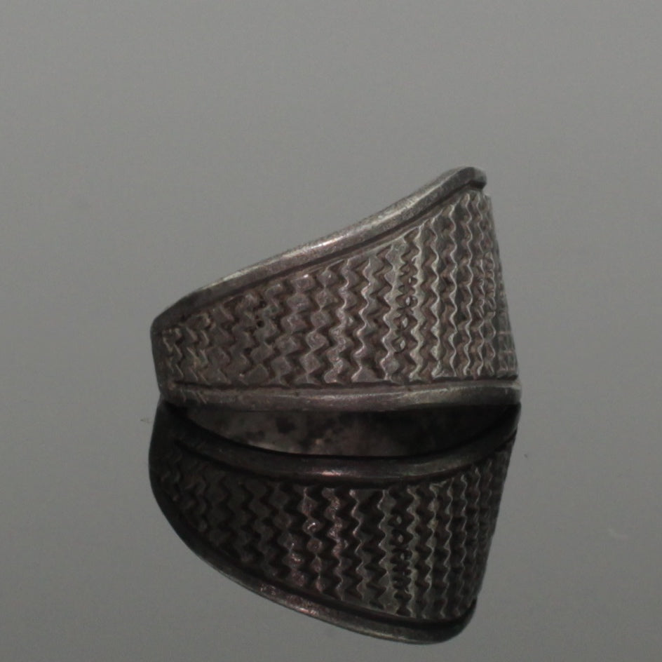ANCIENT VIKING SILVER RING - CIRCA 9th/10th CENTURY (0096) – Trinity ...