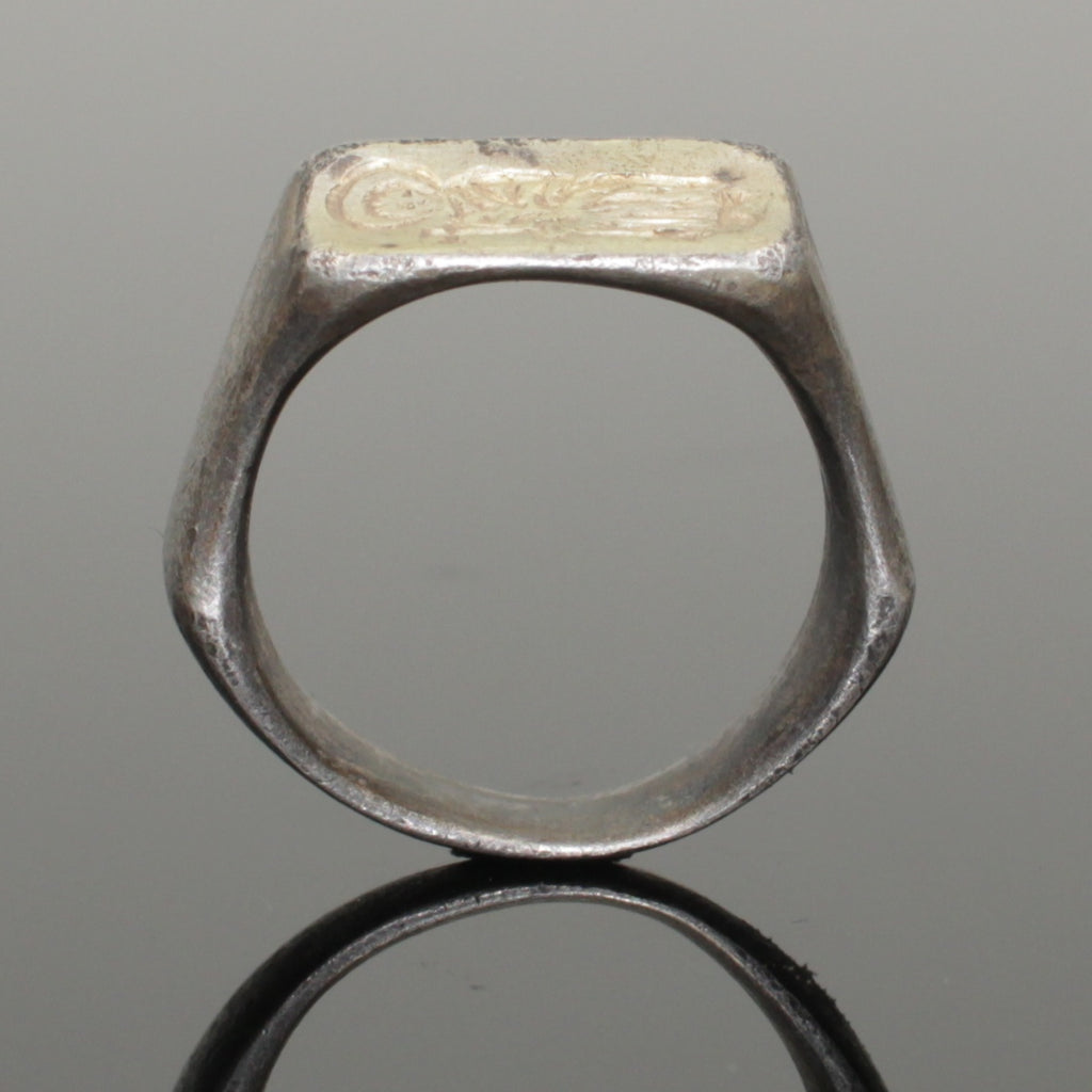 ANCIENT MEDIEVAL ICONOGRAPHIC SILVER GILT RING WITH SAINTS - CIRCA 15T ...