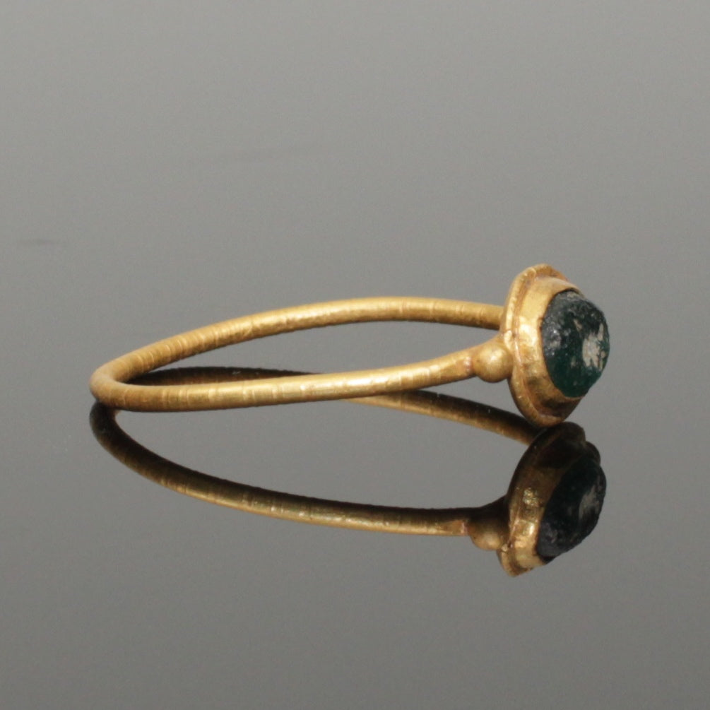 BEAUTIFUL ANCIENT ROMAN GOLD RING -WITH GREEN STONE 2nd Century AD (88 ...